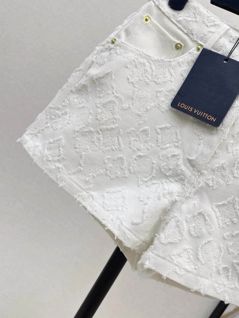 Budget-friendly Louis Vuitton Short Pants