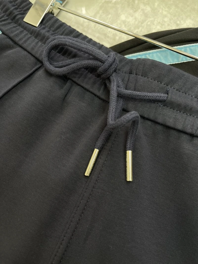 Official Louis Vuitton Short Pants