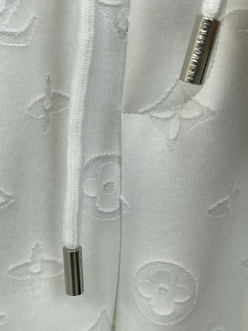 Value-priced Louis Vuitton Short Pants
