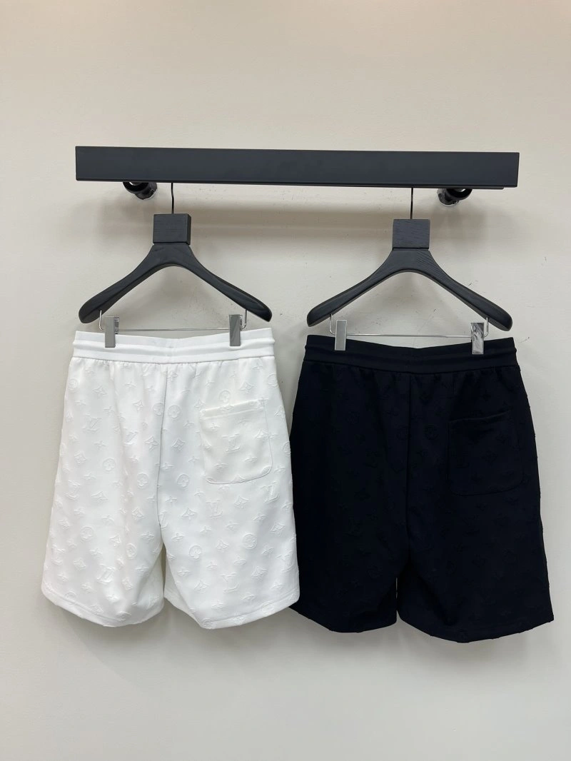 Value-priced Louis Vuitton Short Pants