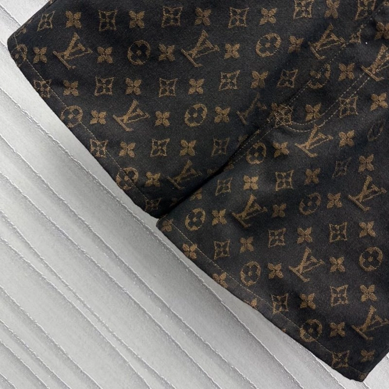 Indistinguishable Louis Vuitton Short Pants