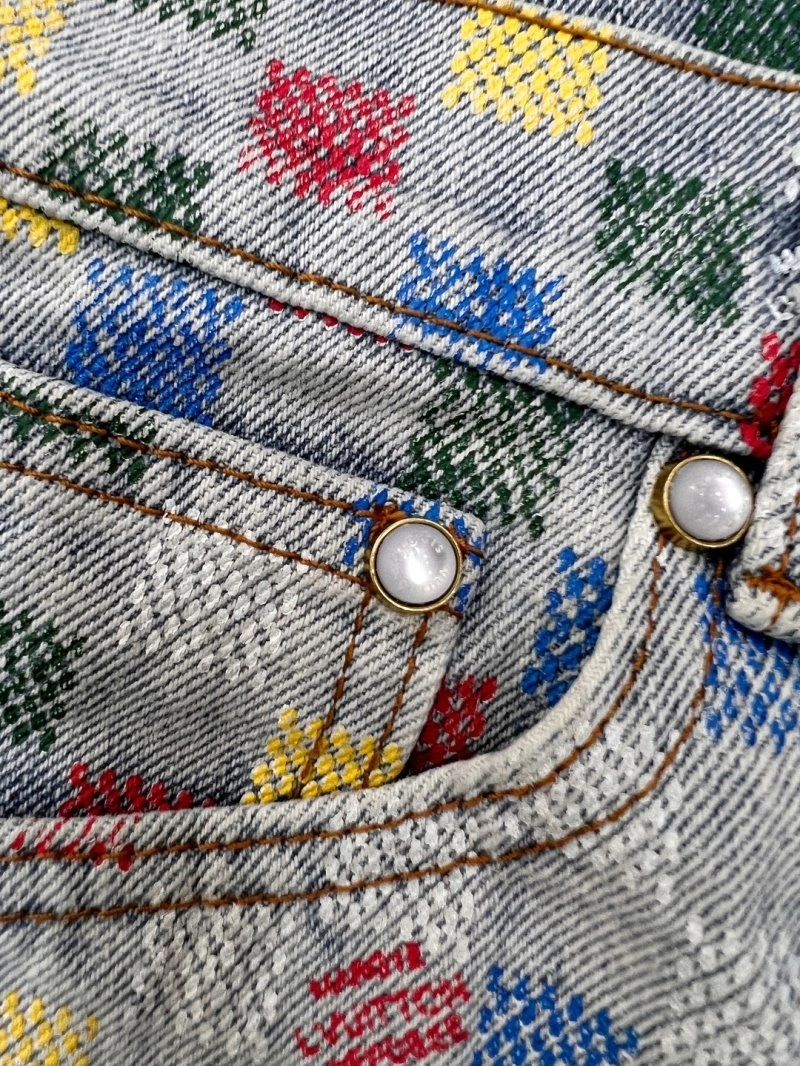 Accurate model Louis Vuitton Short Pants