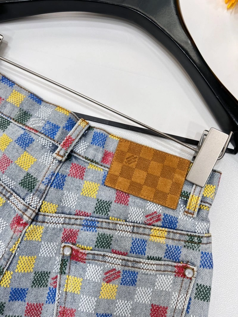 Accurate model Louis Vuitton Short Pants