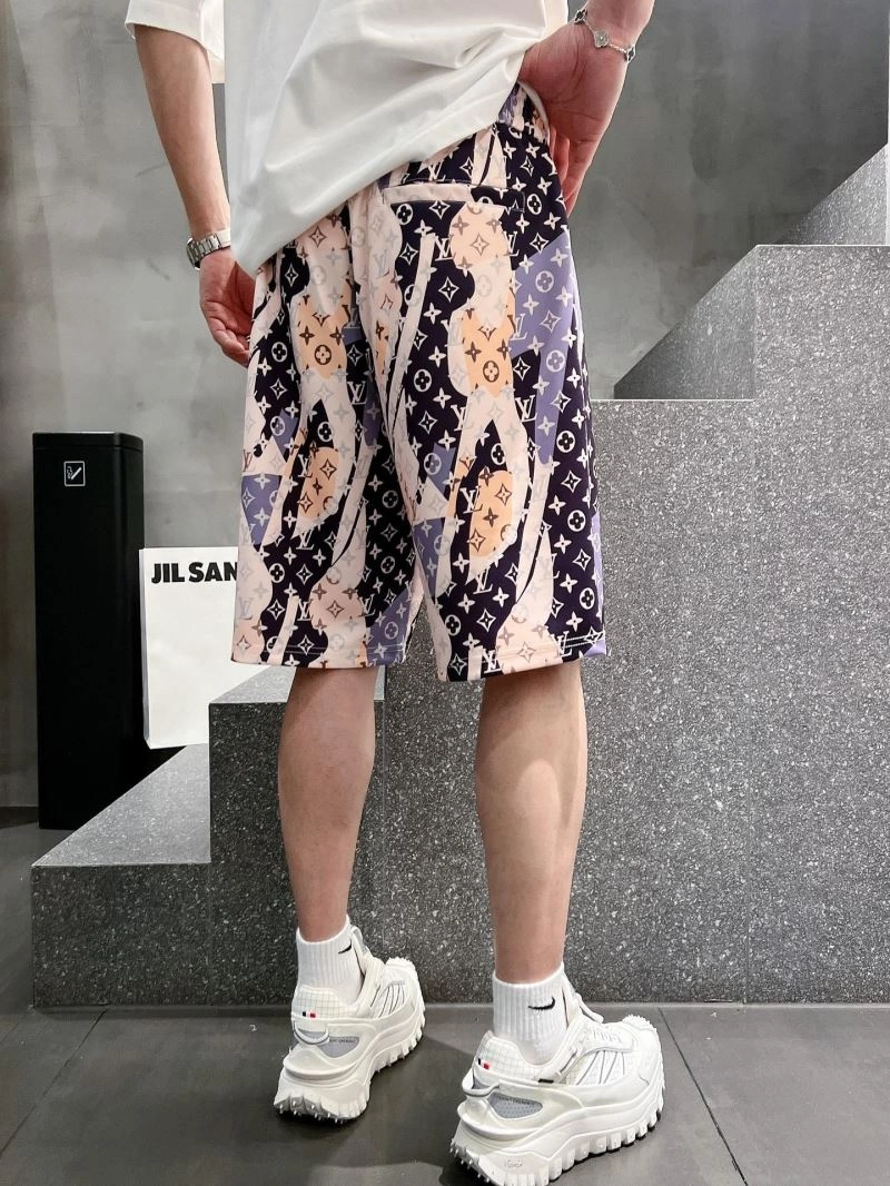 Value-priced Louis Vuitton Short Pants