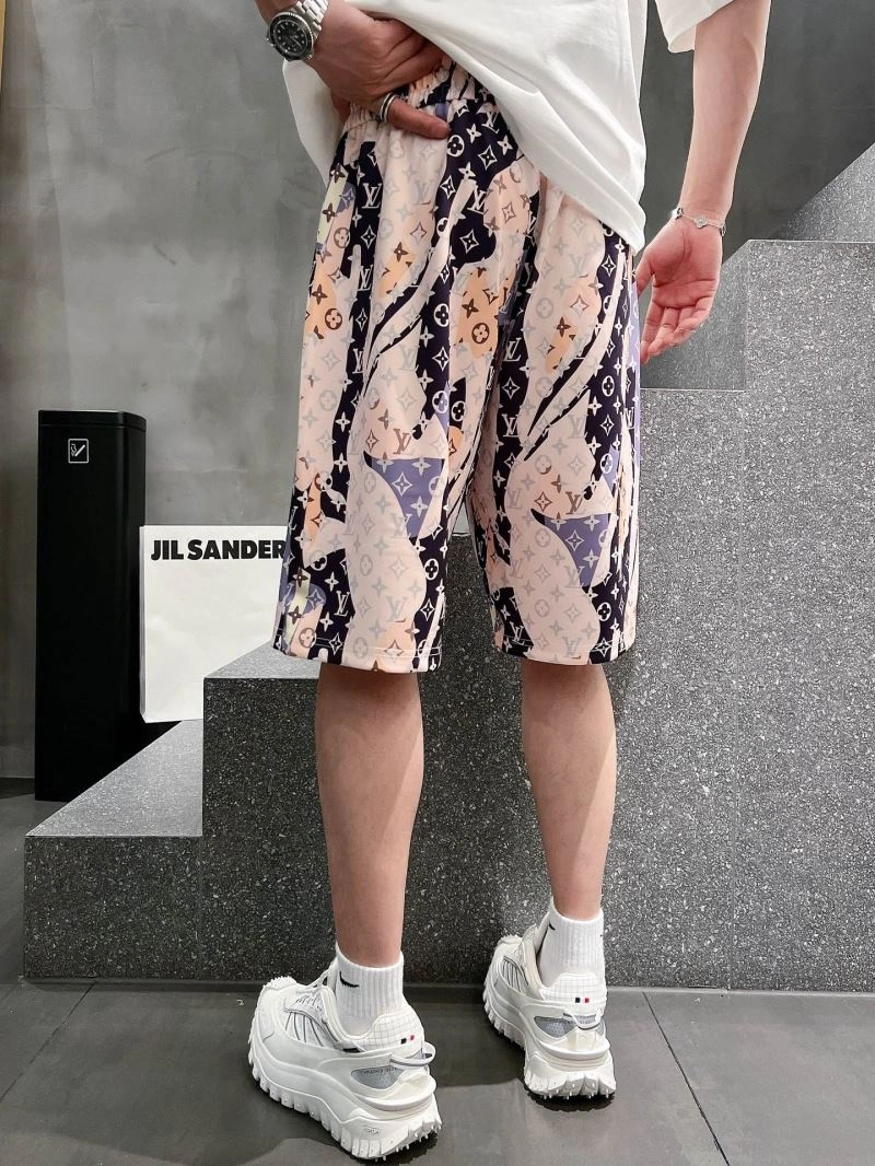 Value-priced Louis Vuitton Short Pants