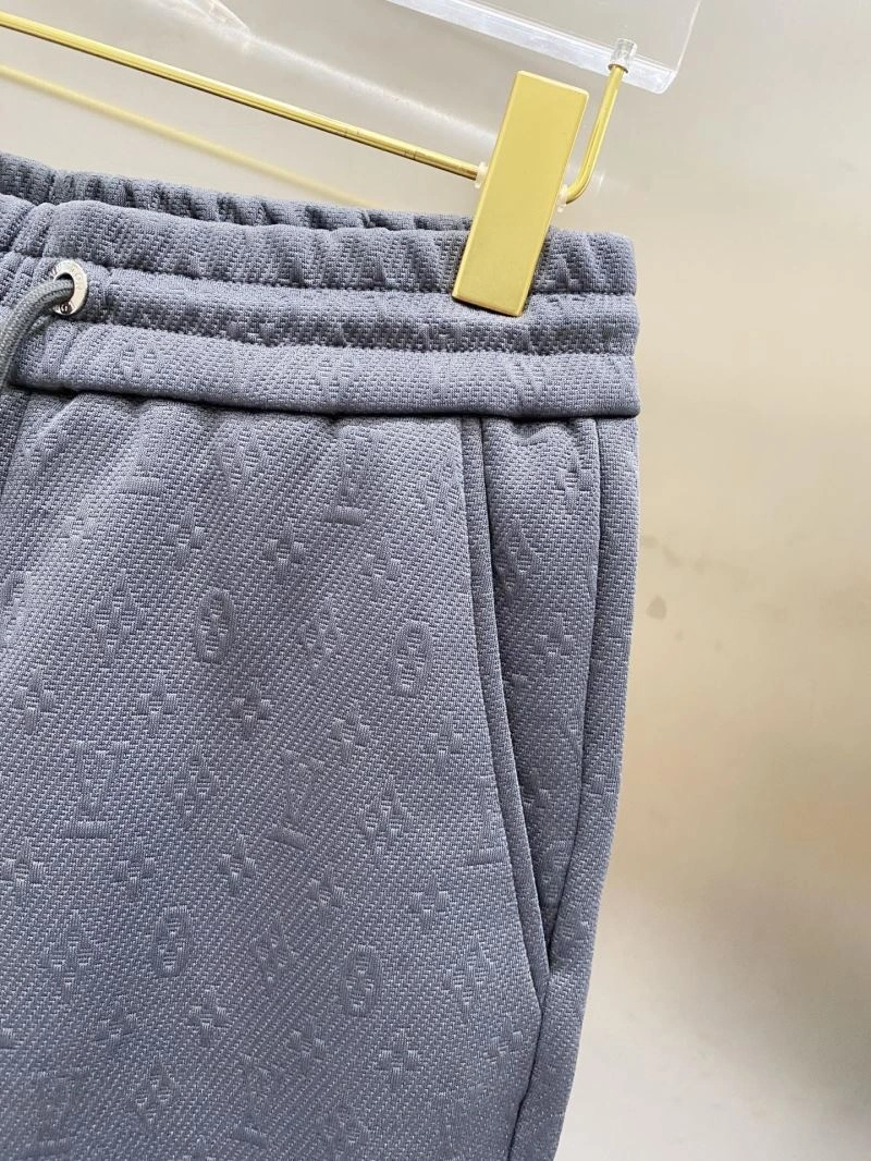 Accurate model Louis Vuitton Short Pants