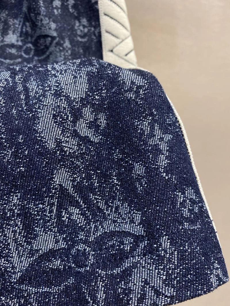 Cut-rate Louis Vuitton Short Pants