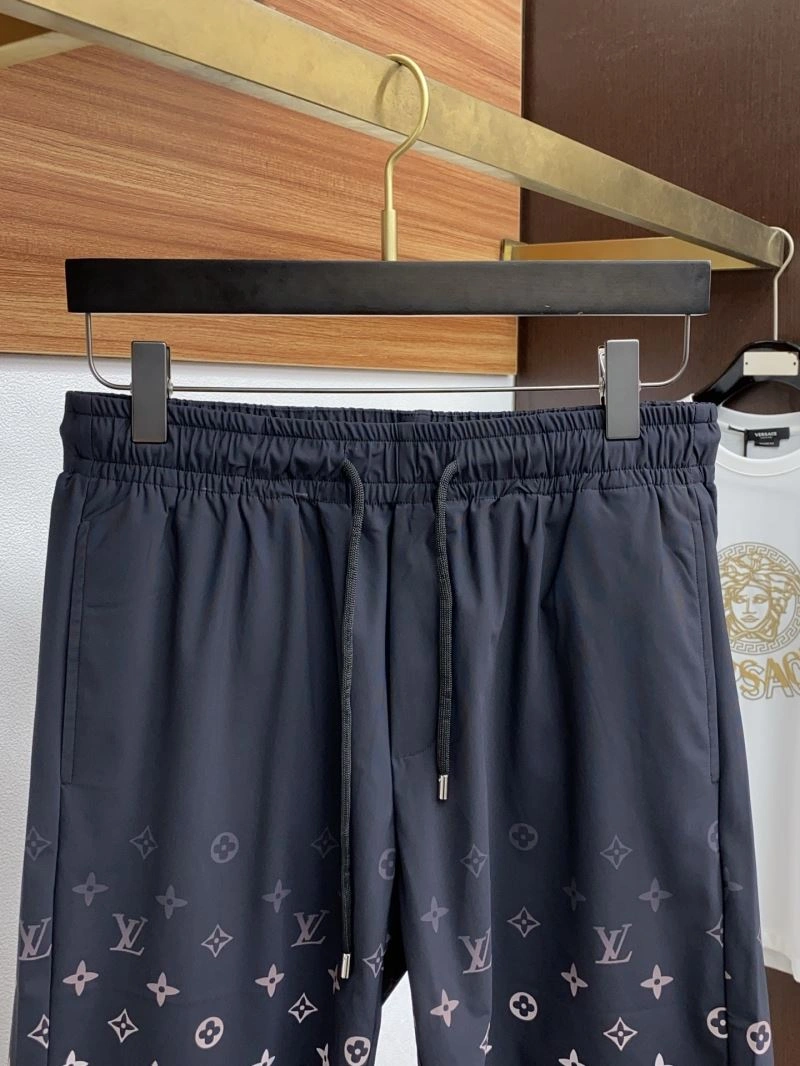 Value-priced Louis Vuitton Short Pants
