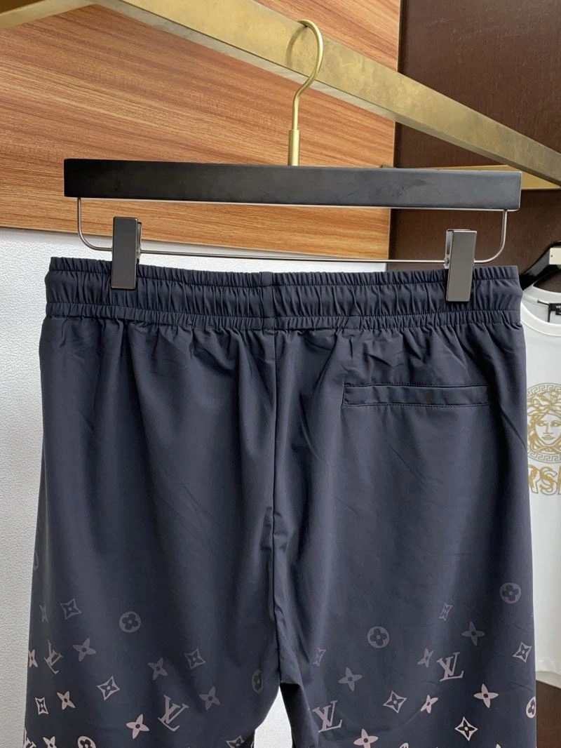 Value-priced Louis Vuitton Short Pants