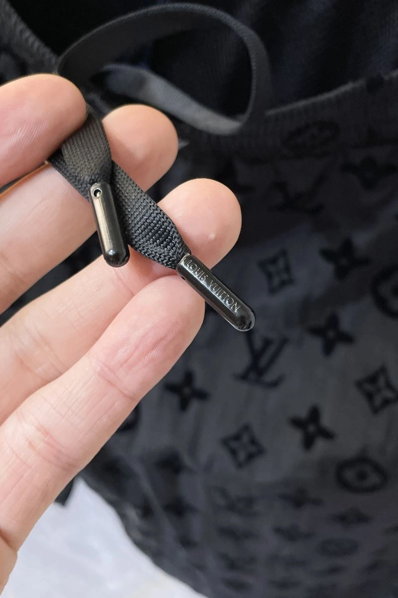 Brand-authenticated Louis Vuitton Short Pants