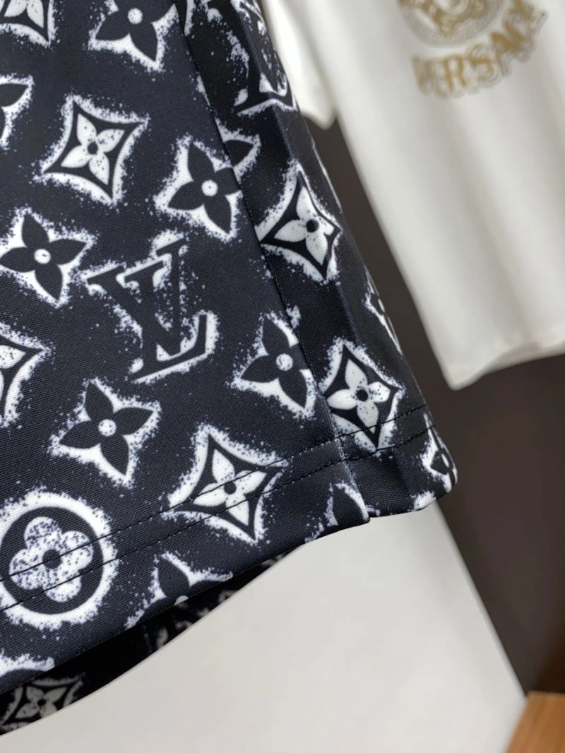 Indistinguishable Louis Vuitton Short Pants