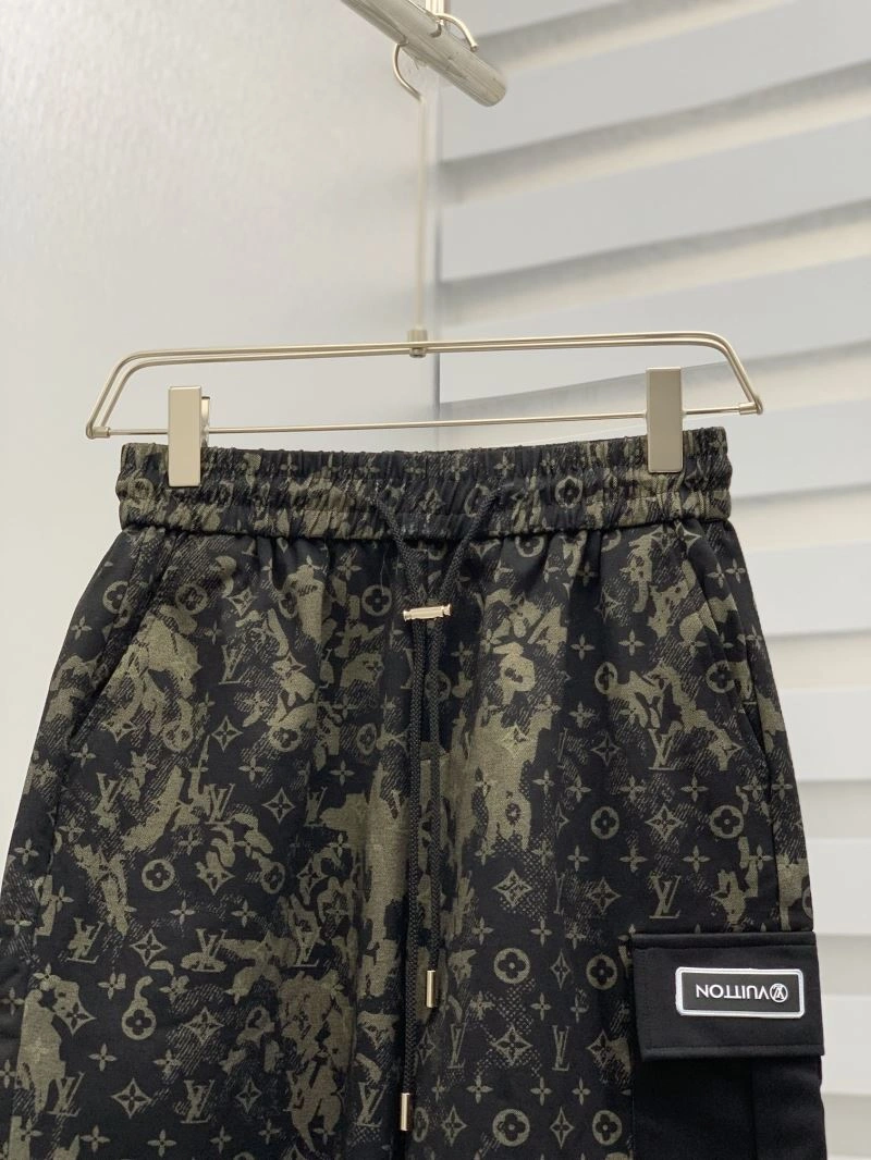 Brand-authenticated Louis Vuitton Short Pants