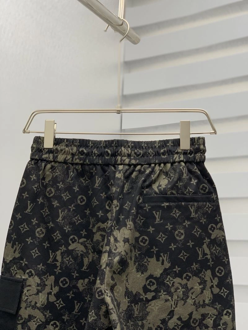Brand-authenticated Louis Vuitton Short Pants