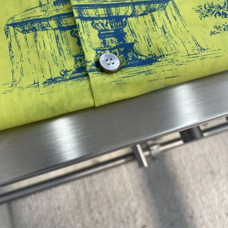 Brand-authenticated Louis Vuitton Short Pants