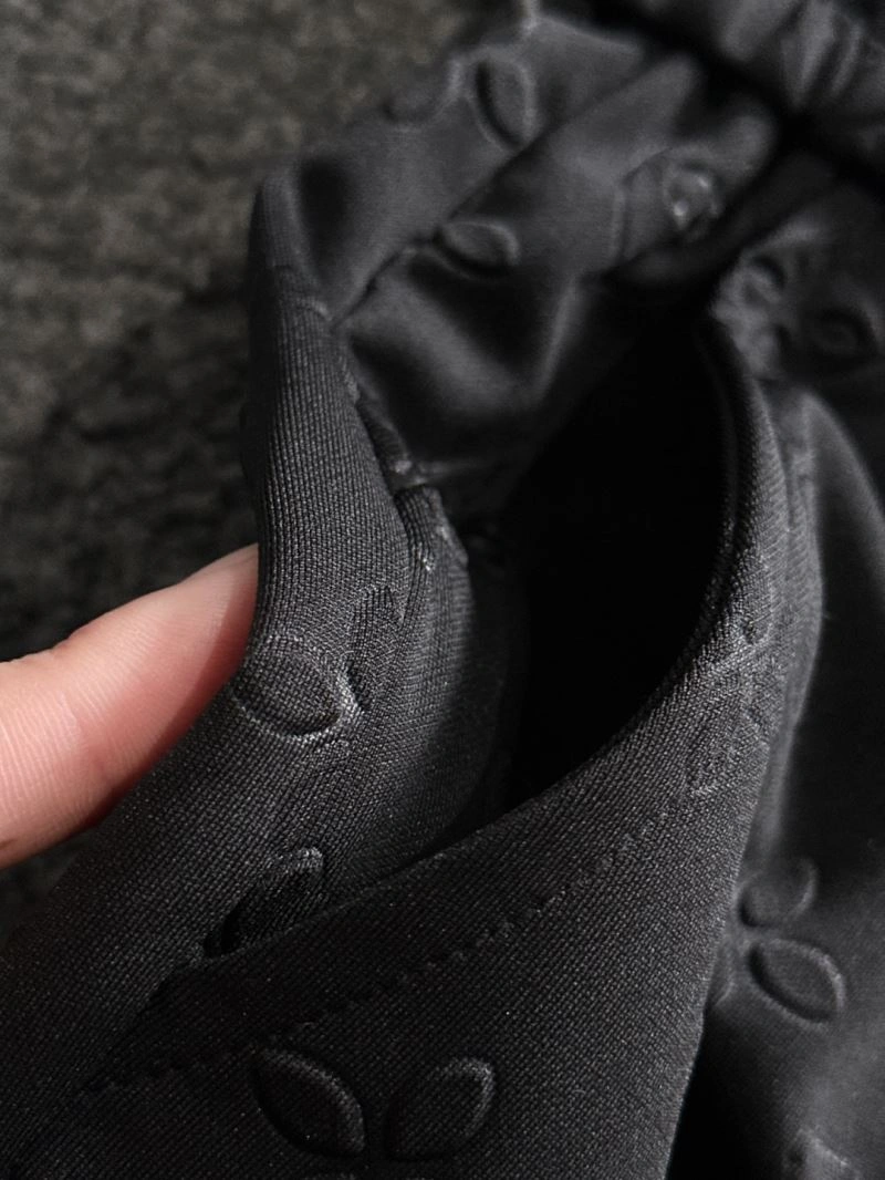 Budget-friendly Louis Vuitton Short Pants
