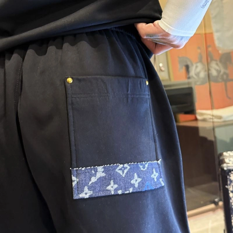 Top mirror Louis Vuitton Short Pants