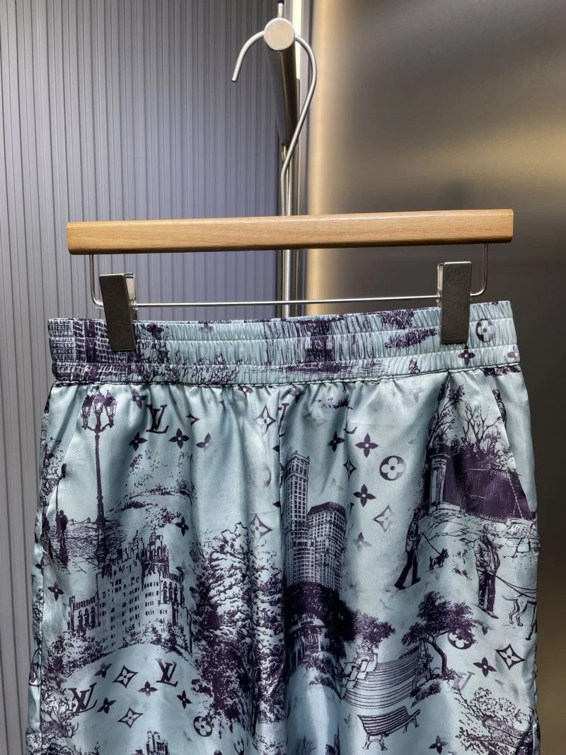 Value-priced Louis Vuitton Short Pants