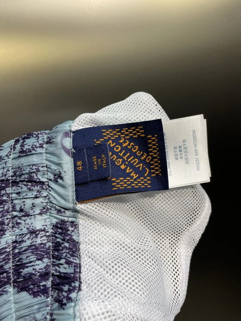 Value-priced Louis Vuitton Short Pants