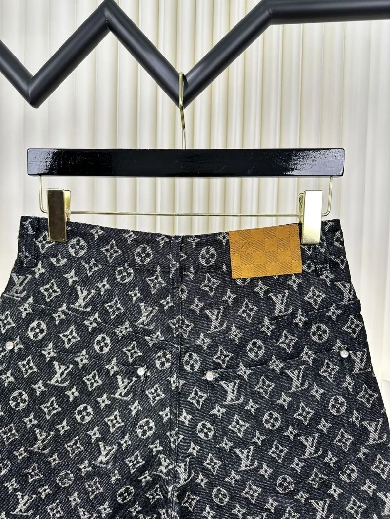 Brand-authenticated Louis Vuitton Short Pants