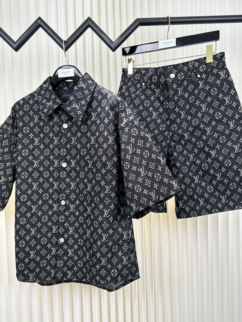 Brand-authenticated Louis Vuitton Short Pants