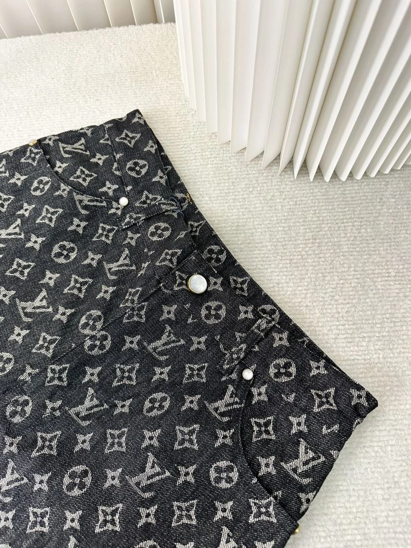 Brand-authenticated Louis Vuitton Short Pants