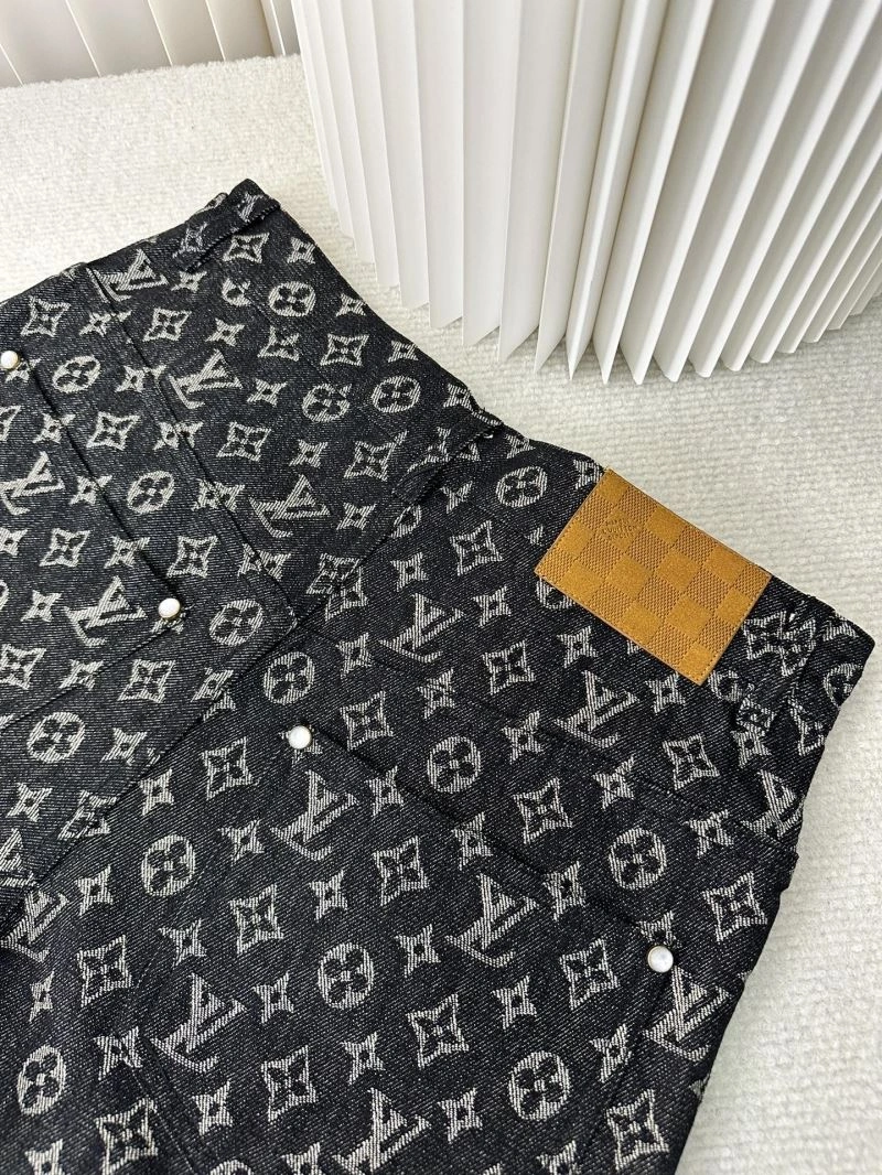 Brand-authenticated Louis Vuitton Short Pants