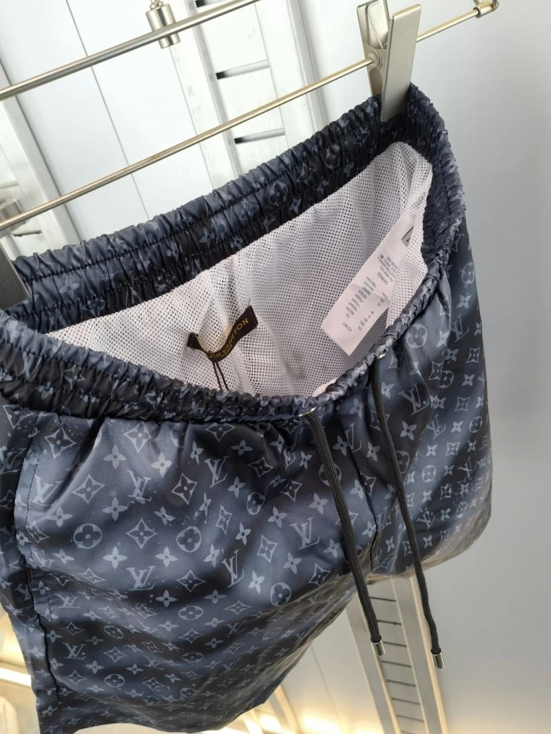 Value-priced Louis Vuitton Short Pants