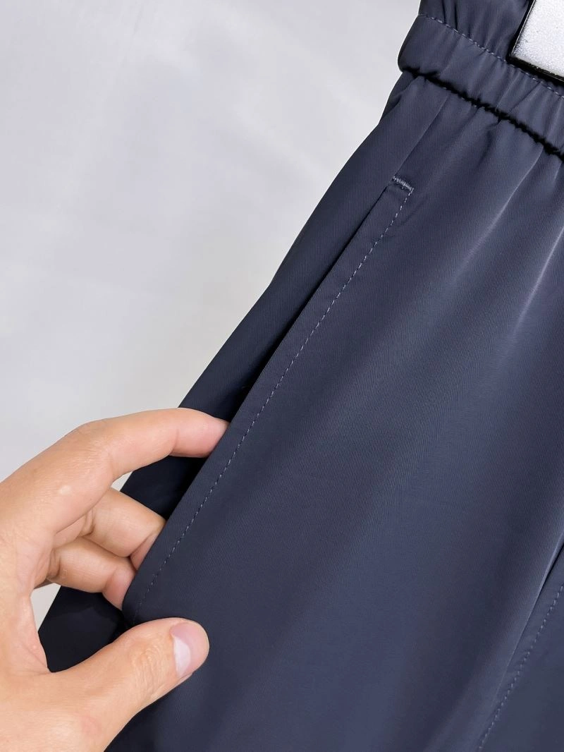 Value-priced Louis Vuitton Short Pants