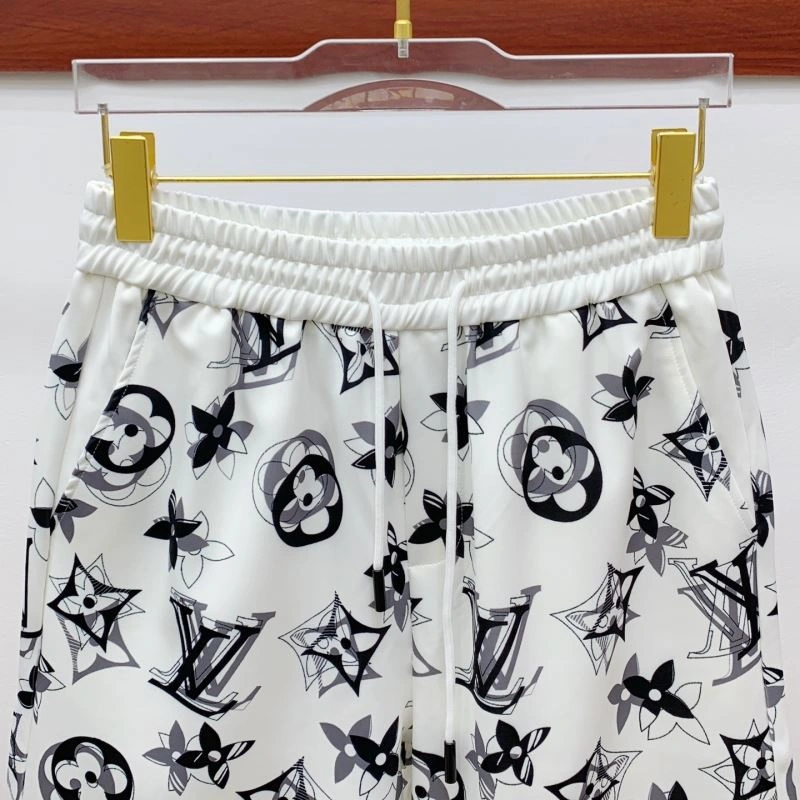 Brand-authenticated Louis Vuitton Short Pants