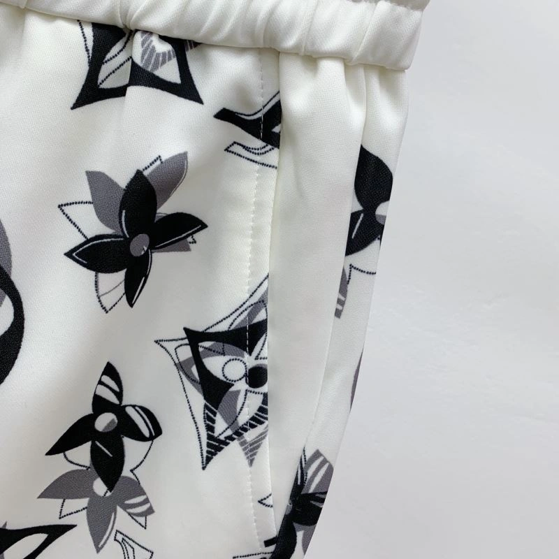 Brand-authenticated Louis Vuitton Short Pants