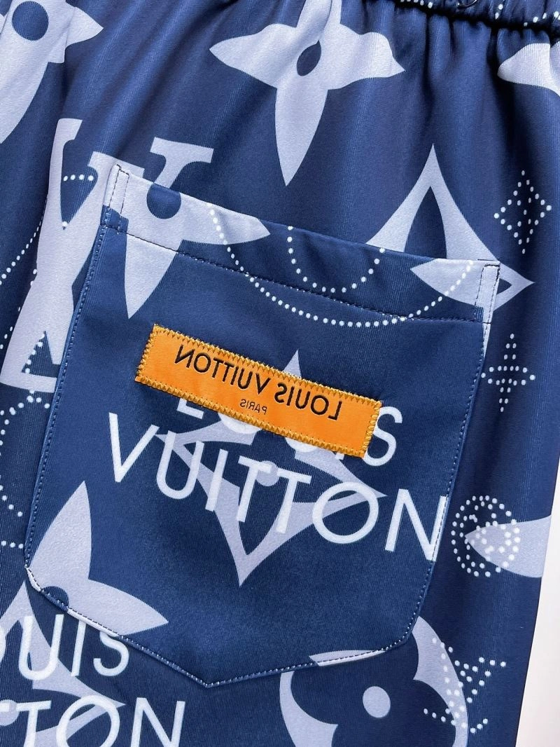 Accurate model Louis Vuitton Short Pants