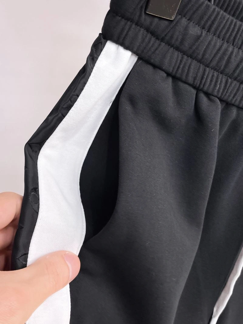 Exact replica Louis Vuitton Short Pants