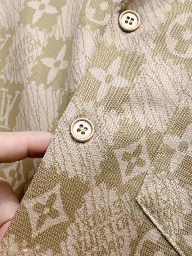 Indistinguishable Louis Vuitton Short Suits