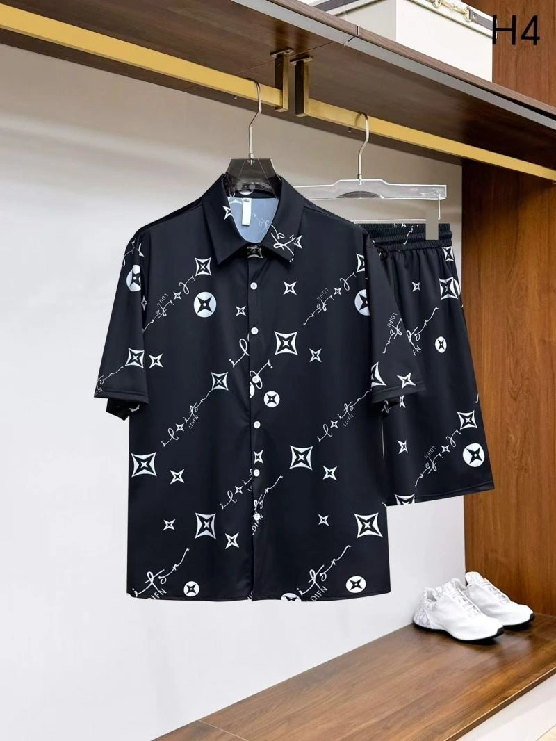 Precise copy Louis Vuitton Short Suits