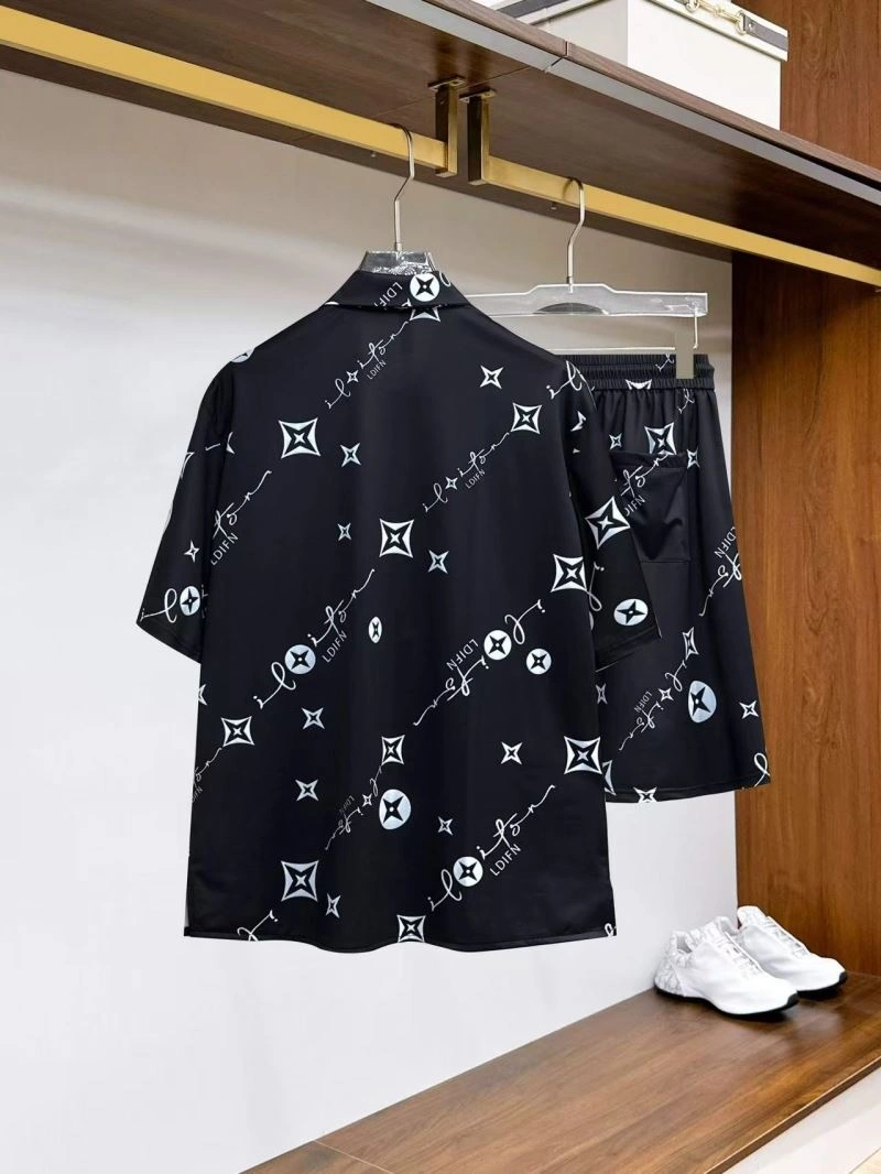 Precise copy Louis Vuitton Short Suits
