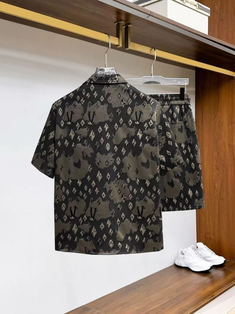 Top match Louis Vuitton Short Suits
