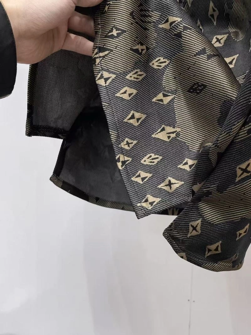 Top match Louis Vuitton Short Suits