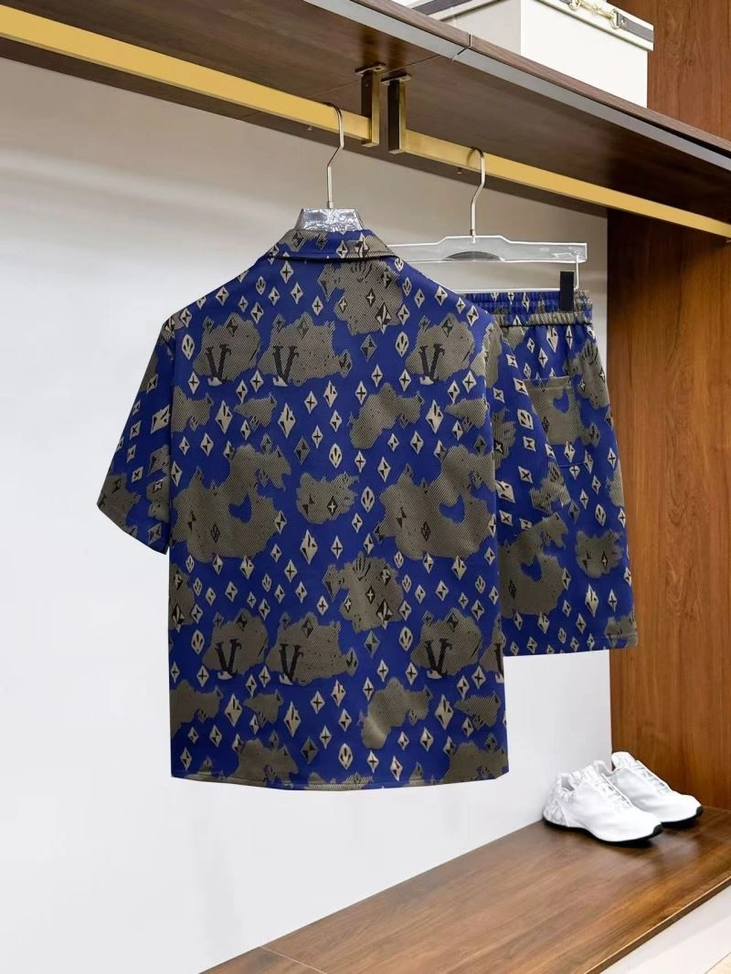 Accurate model Louis Vuitton Short Suits