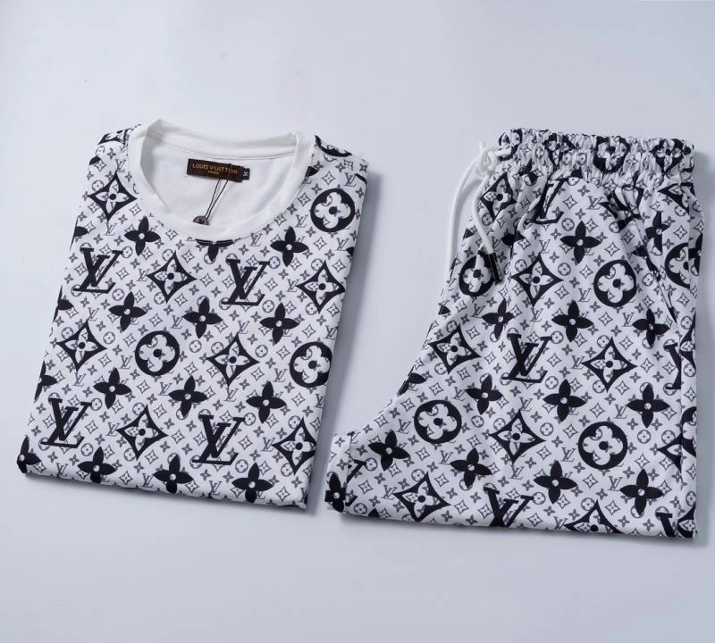 Cut-rate Louis Vuitton Short Suits