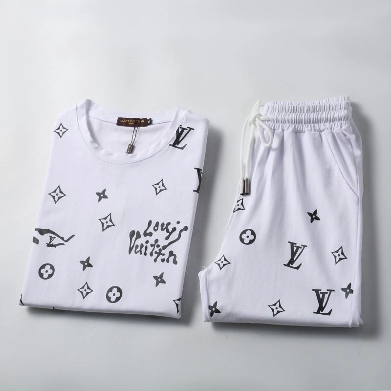 Accurate model Louis Vuitton Short Suits