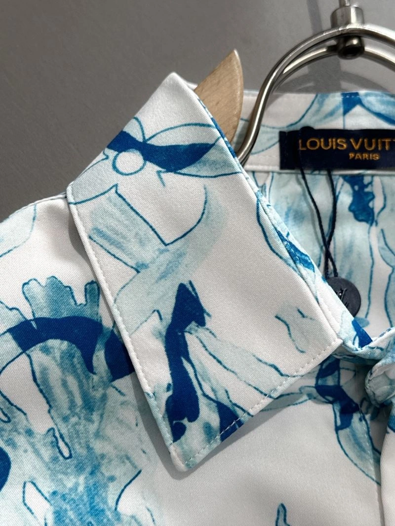 1:1 copy Louis Vuitton Short Suits