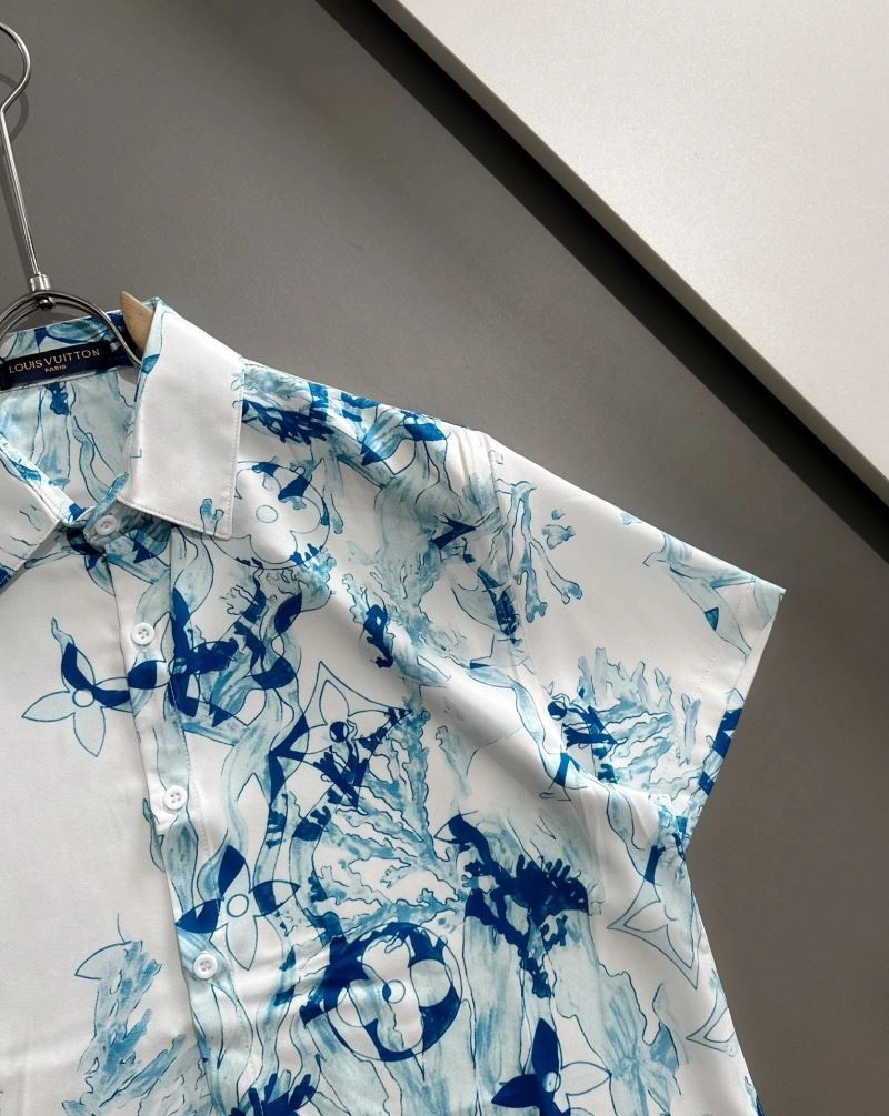 1:1 copy Louis Vuitton Short Suits