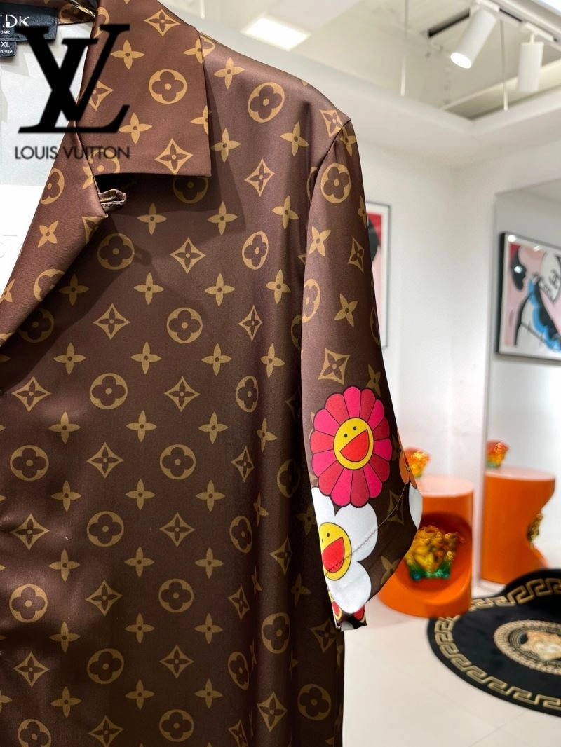 Top match Louis Vuitton Short Suits