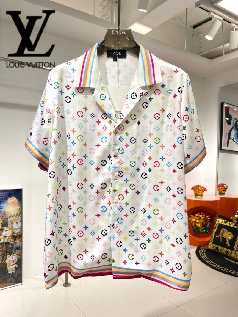 Low-cost Louis Vuitton Short Suits