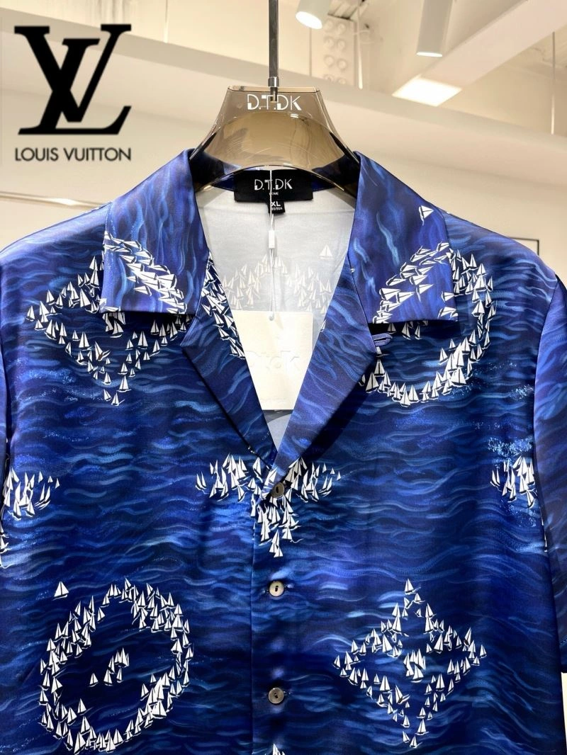 Official Louis Vuitton Short Suits