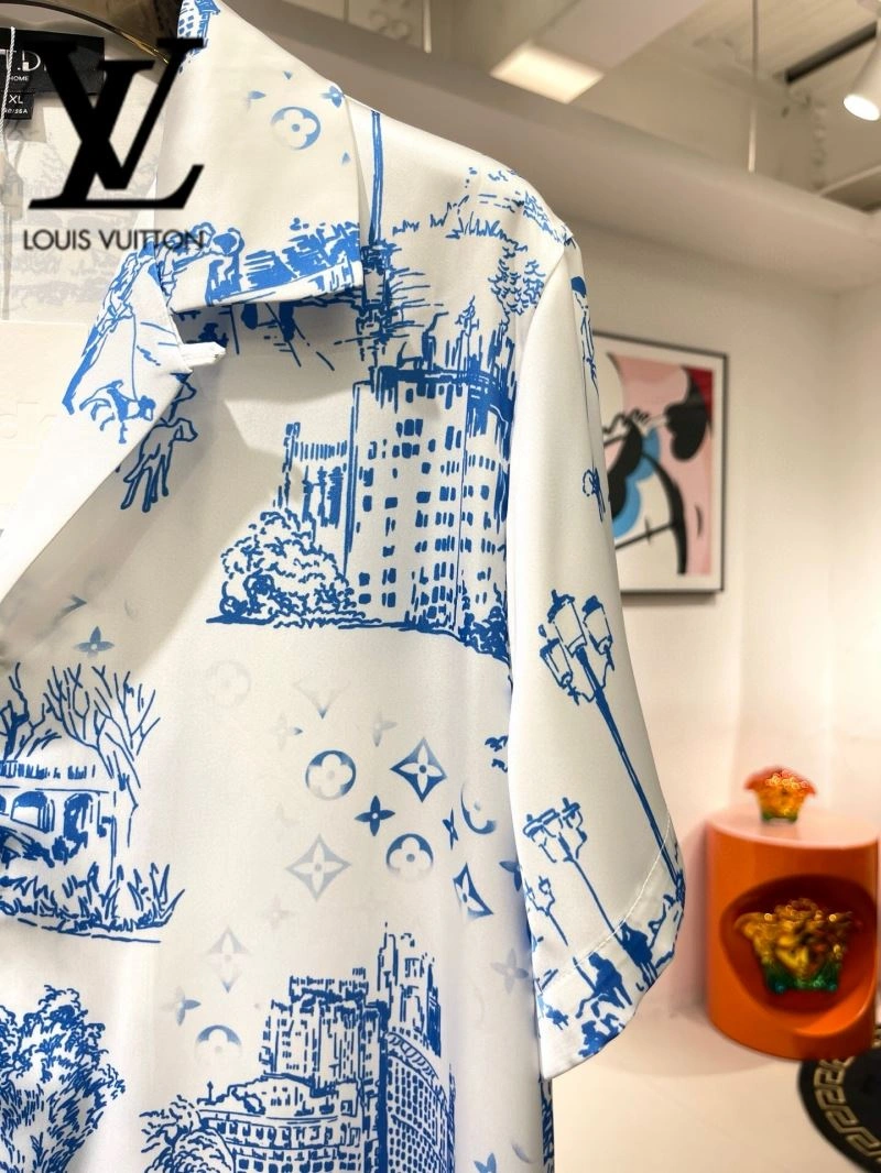 Top mirror Louis Vuitton Short Suits