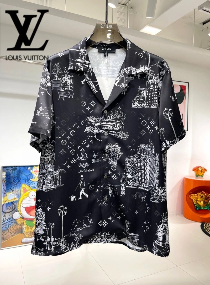 1:1 copy Louis Vuitton Short Suits