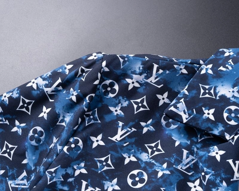 Cut-rate Louis Vuitton Short Suits