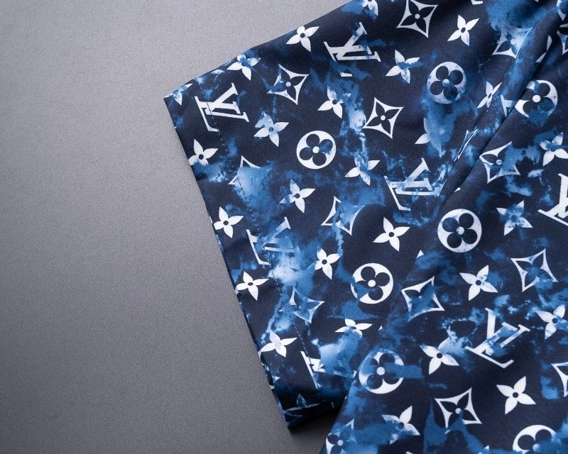 Cut-rate Louis Vuitton Short Suits