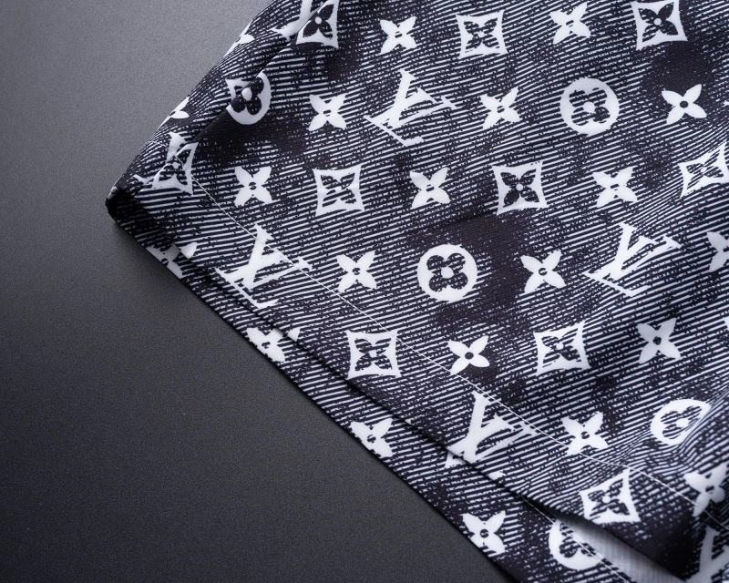 Real Louis Vuitton Short Suits